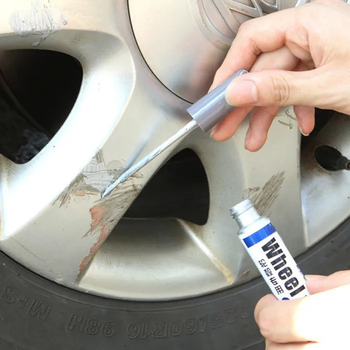 Aluminum alloy wheel hub - renovation paint brush - scratches repai...